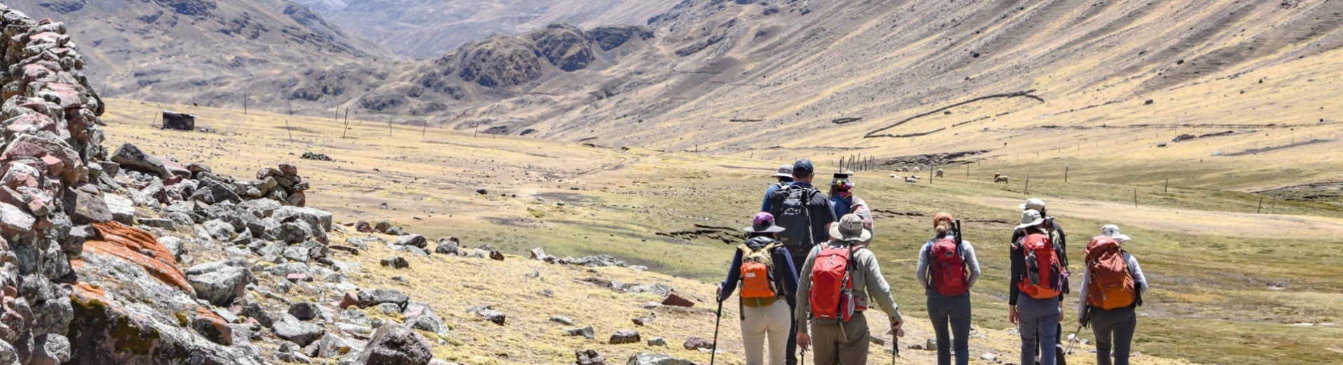 Contemplez les Paysages du Pérou : Trek de l'Ausangate | Pérou sur Mesure